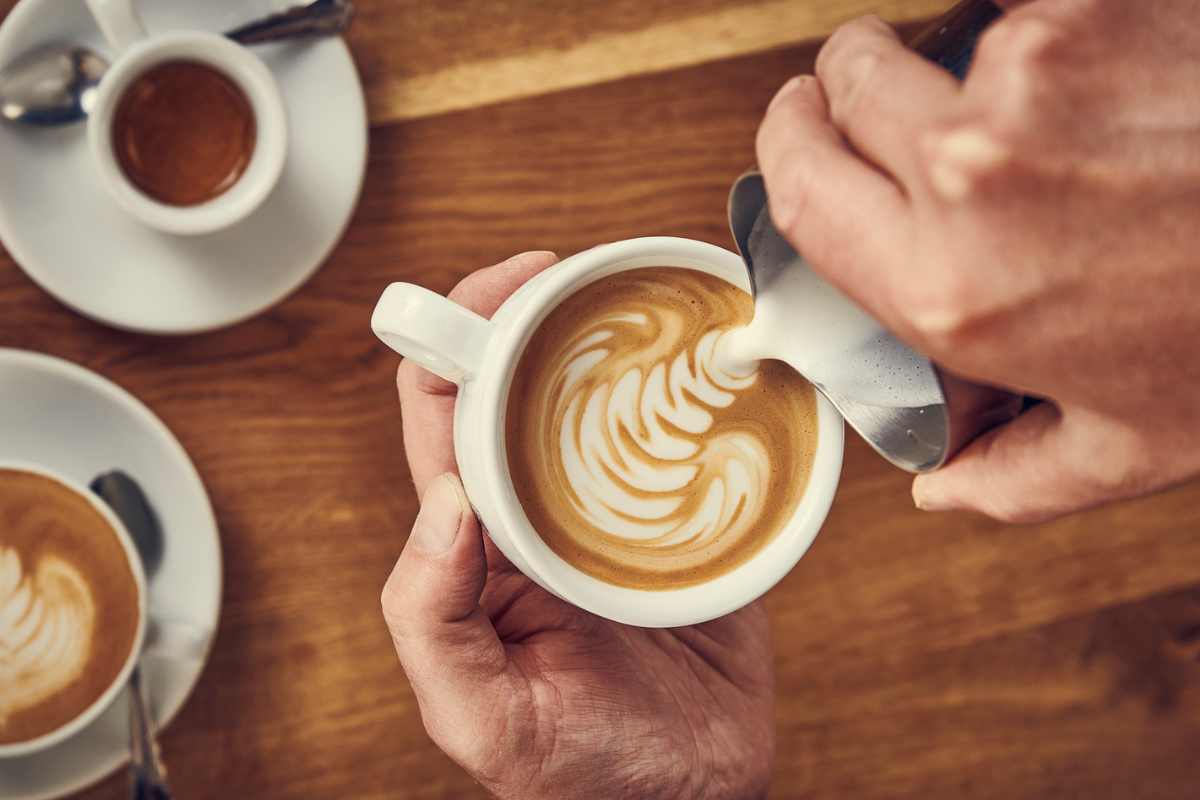 Cappuccino, flat white nebo americano? Průvodce nabídkou kávových ...